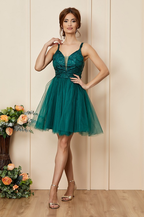 modele de rochii baby doll brodate online de banchet sau nunta