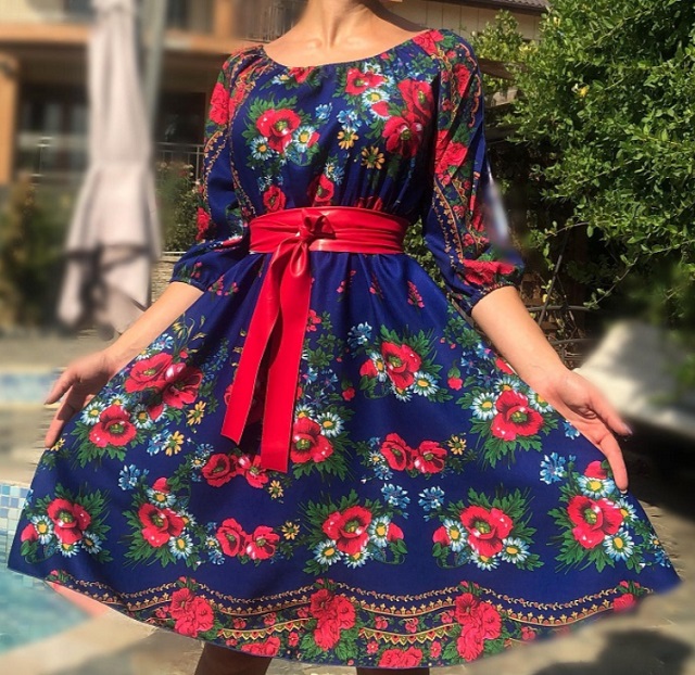 Poarta-te romaneste, alege rochii cu motive traditionale!