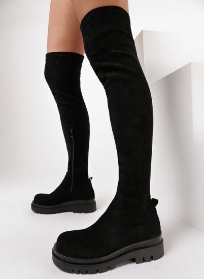 Ce modele de cizme lungi peste genunchi sunt la moda anul acesta?